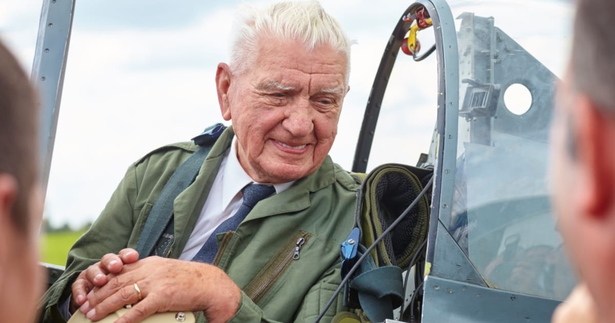 Generál Emil Boček, pilot slavné 310. stíhací perutě, slaví 100 ...